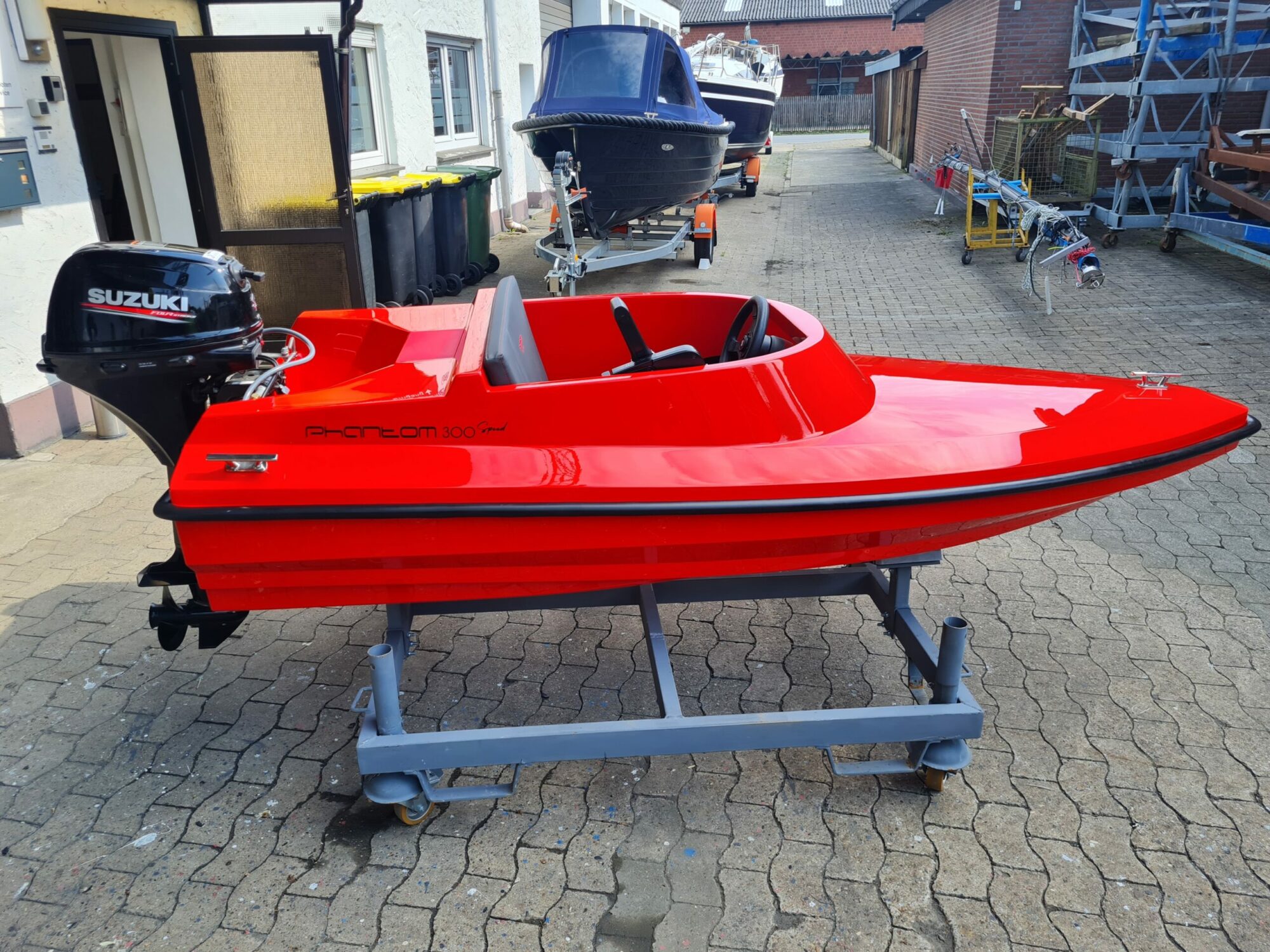 Phantom 300 Speed - phantom-yachts.de