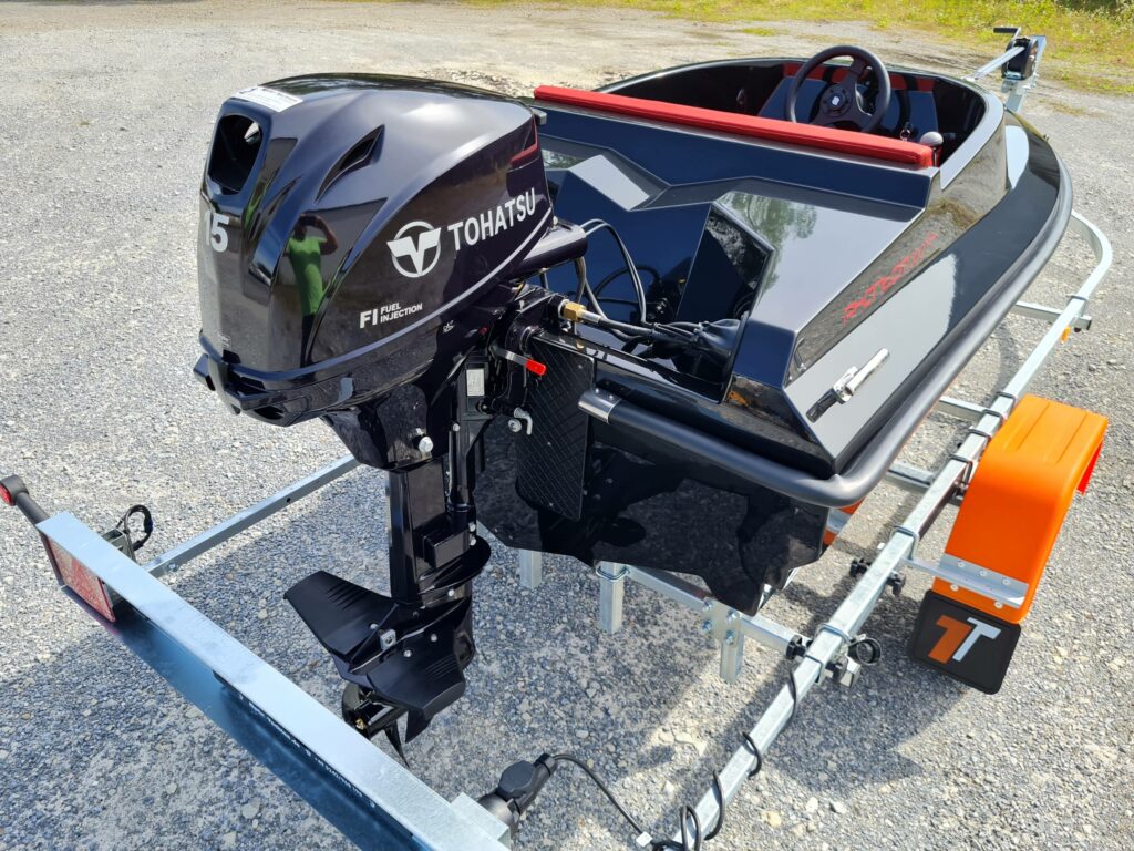 Phantom 300 Speed schwarz - phantom-yachts.de